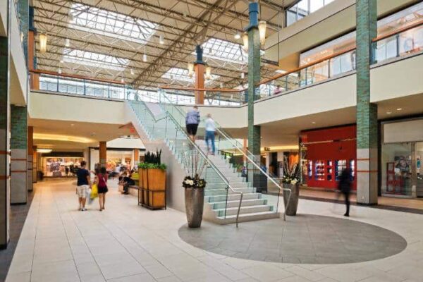 8 Best Malls in Hamilton, Ontario to Shop in 2021
